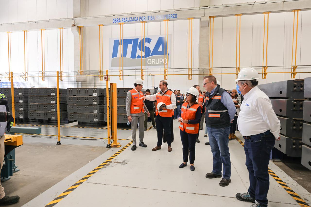 Reconoce gobernadora a la empresa ITISA por su participación en proyectos emblemáticos de tipo ...